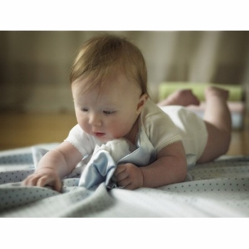 ultimate swaddling blanket by swaddle designs featured at babybox.com