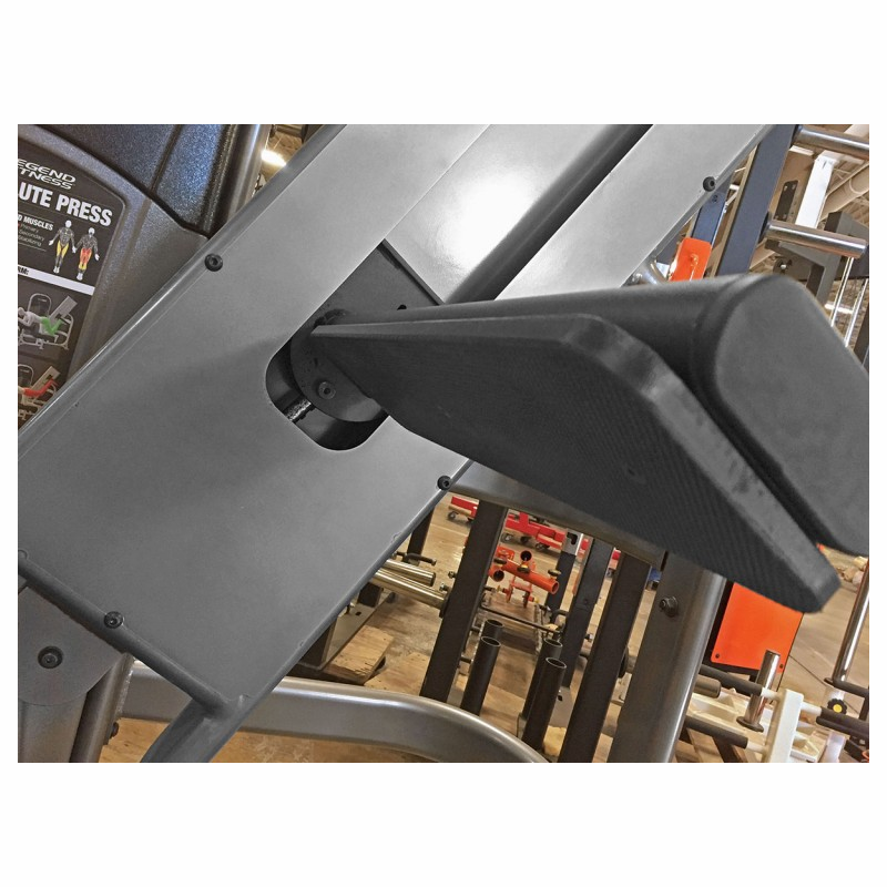Legend Fitness SelectEDGE Glute Press Machine 1110