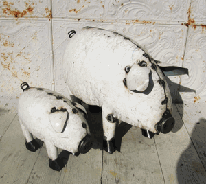Recycled Metal Pigs Yard Art