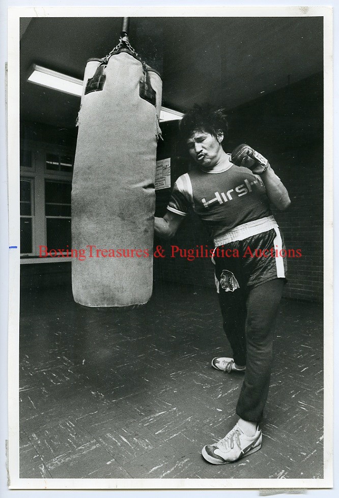 1977 Boxing WARREN THUNDER Vintage Photograph NATIVE AMERICAN BOXER ...