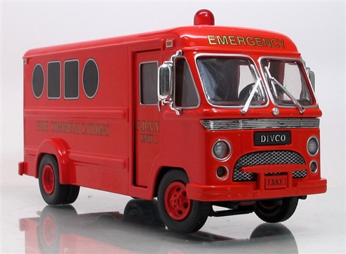 Divco FDNY Unit 1 1961 Dividend Step Van Crown Premium 1:34 Scale