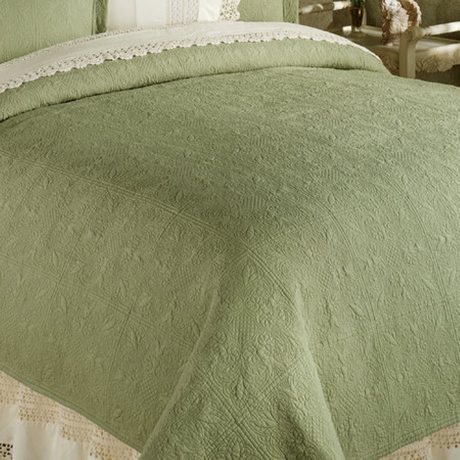 C&F Solid Color Cotton Matelasse Tile Quilt