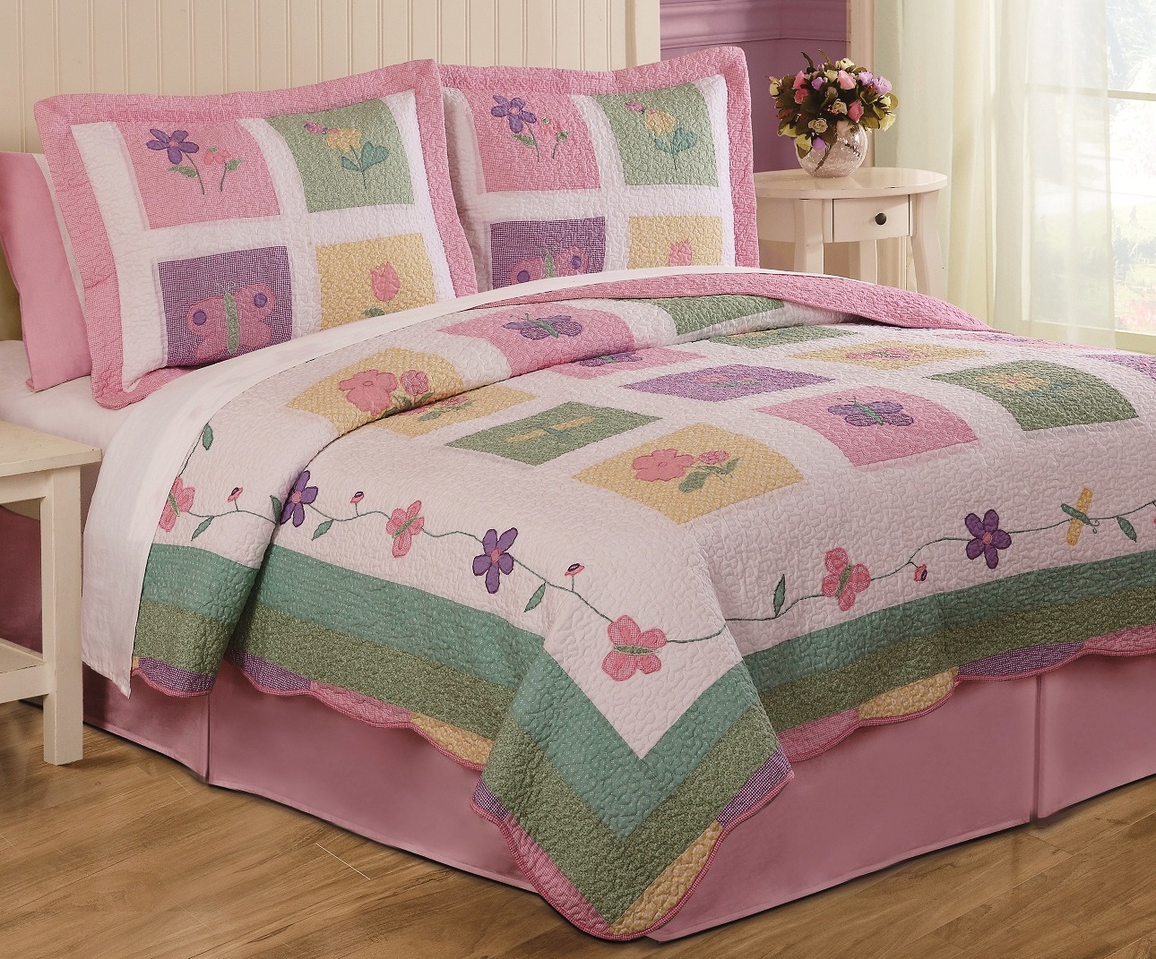 Spring Meadow Purple Flower Quilt Set