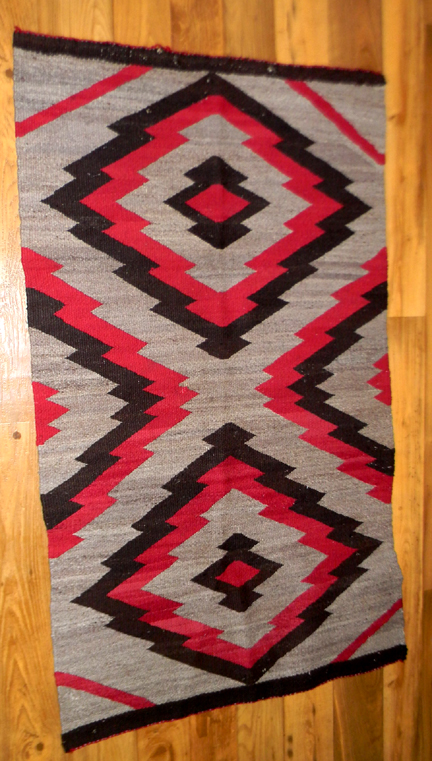 Vintage & Antique Native American Indian Rugs
